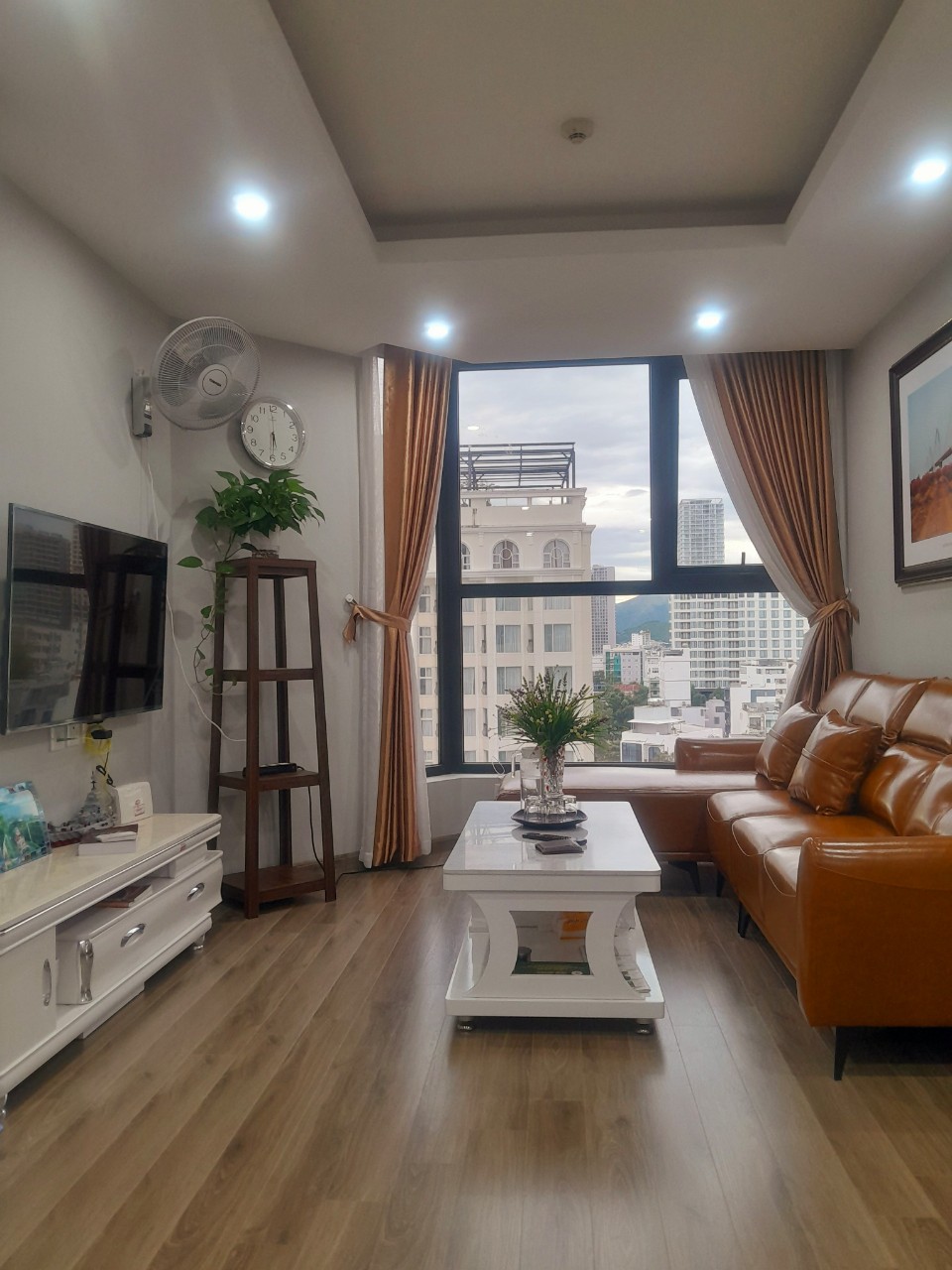 Hud Building apartment for rent | 2 bedrooms | 15 million